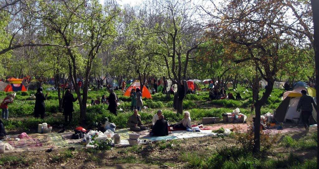 Persian Traditions: Sizdah Bedar - 13th Day of Nowrouz